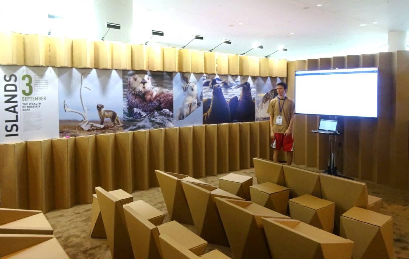 Cardboard booth in Hawaii IUCN Congress - Cartonlab English