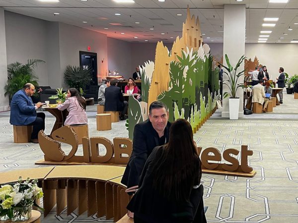 Sustainable events in hotels. Cardboard design for IDB Invest - Cartonlab