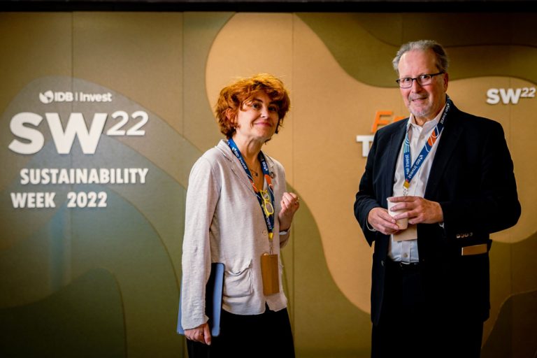 Sustainable events in hotels. Cardboard design for IDB Invest - Cartonlab