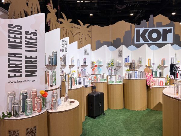 Design with an ecological message. Kor Water booth in Chicago