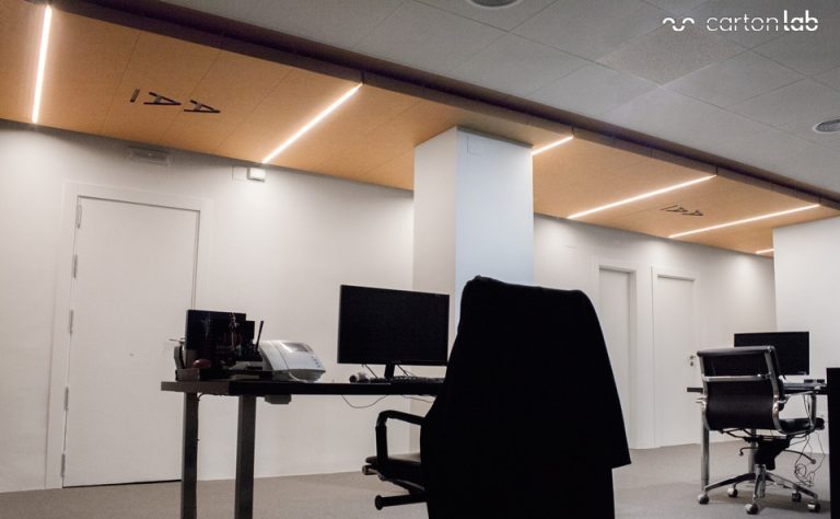 Paneles de cartón para interiores. Diseño de Oficinas.