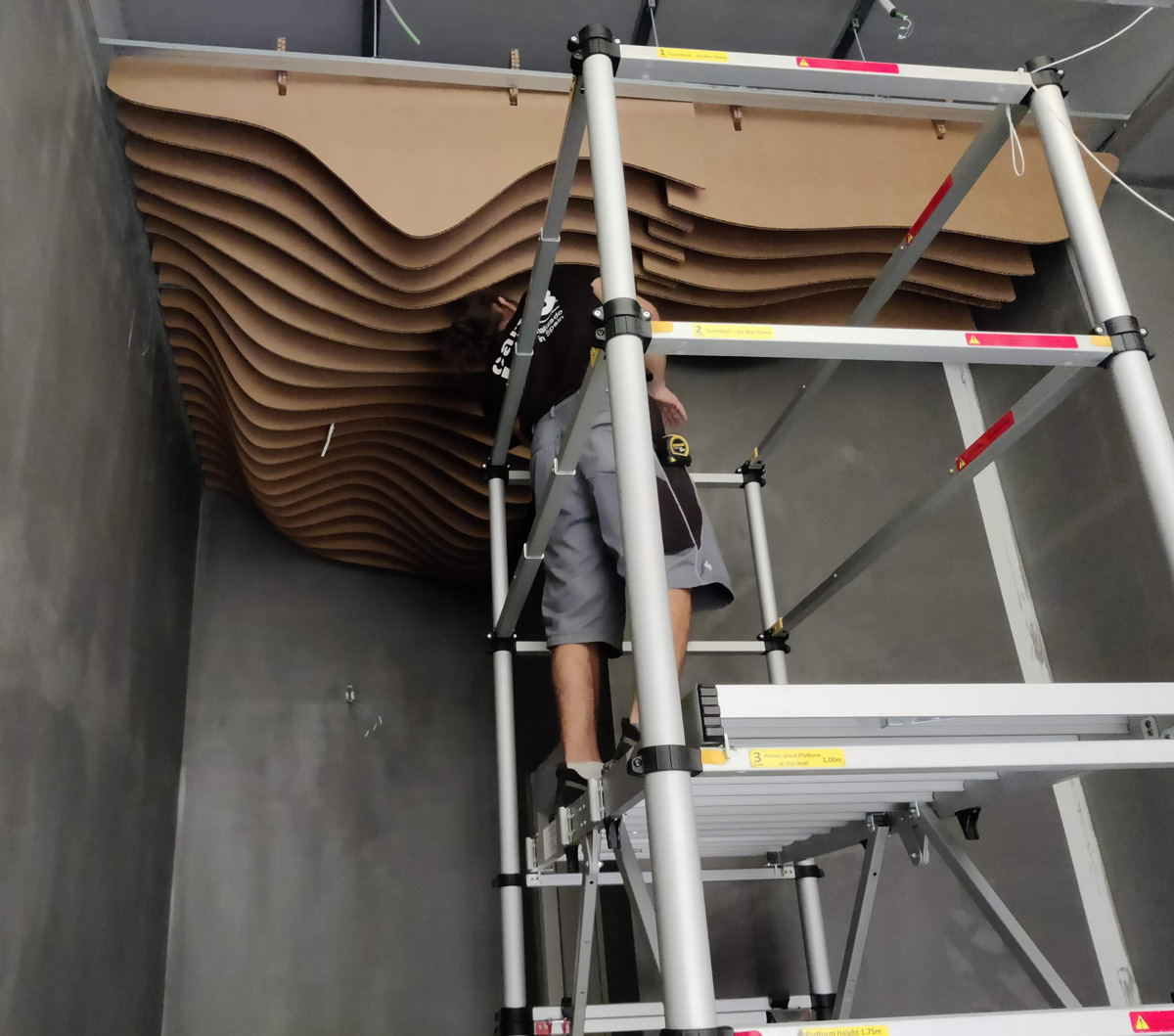 Techo paramétrico de cartón para hotel boutique Nalu - Cartonlab